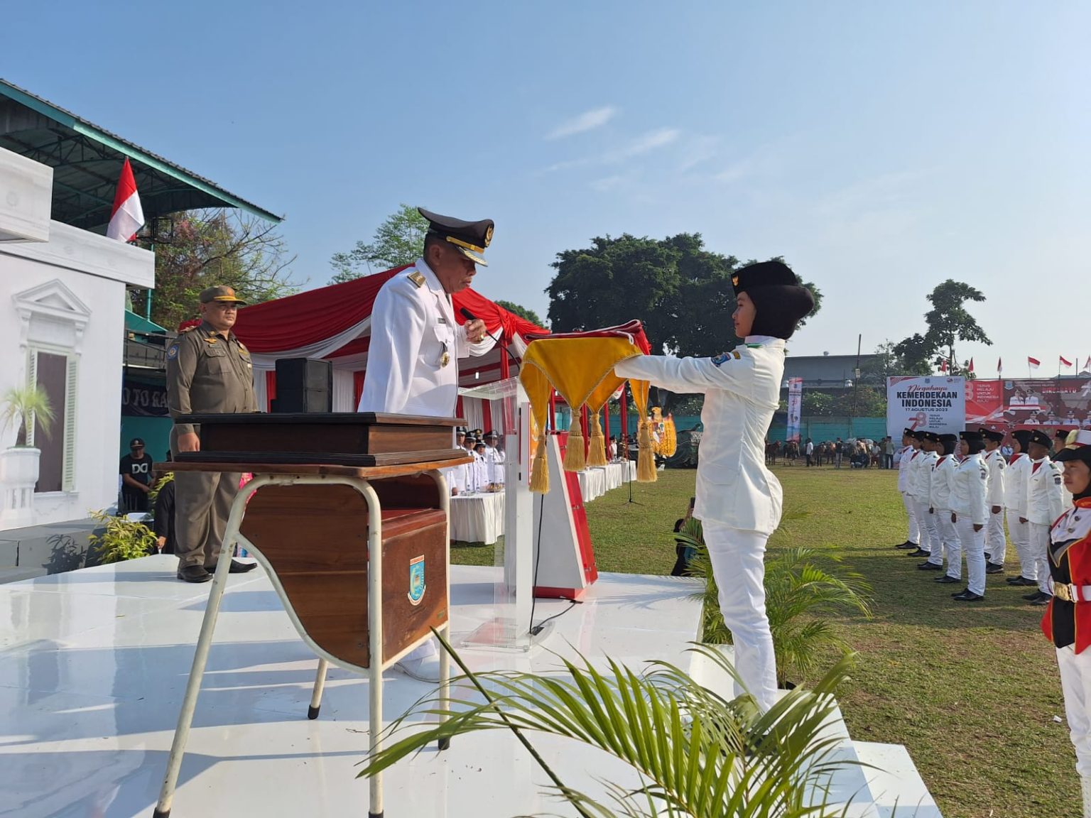 Paskibra SMP Negeri 16 Tangsel Sukses Jalankan Tugas Upacara HUT RI di ...